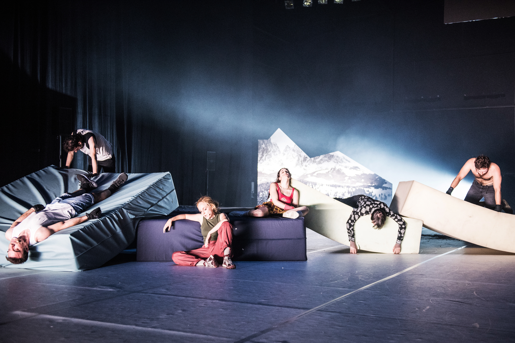 The dogs - Athens Epidaurus Festival